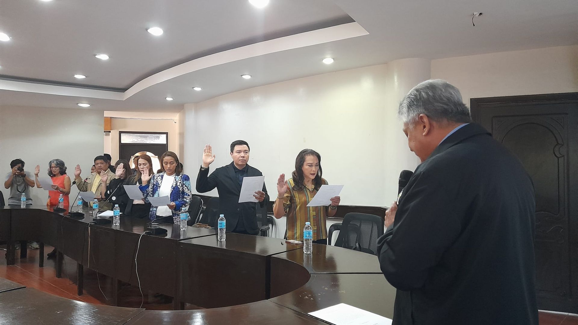 Gov. Socrates inducts new set of officers of Palawan Tourism Council ...